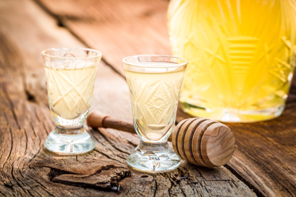 Honey liqueur and Crème de cassis cocktails - Make Me a Cocktail