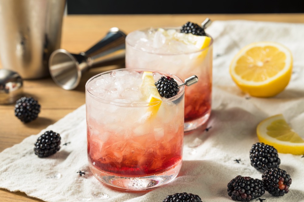 Blackberry Bramble cocktail recipe - Make Me a Cocktail