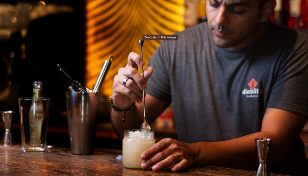 How to stir your cocktails properly - Level up - Make Me a Cocktail