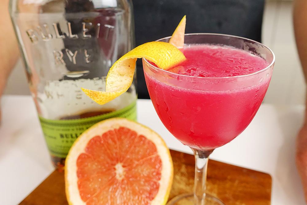 Blinker cocktail recipe - Make Me a Cocktail