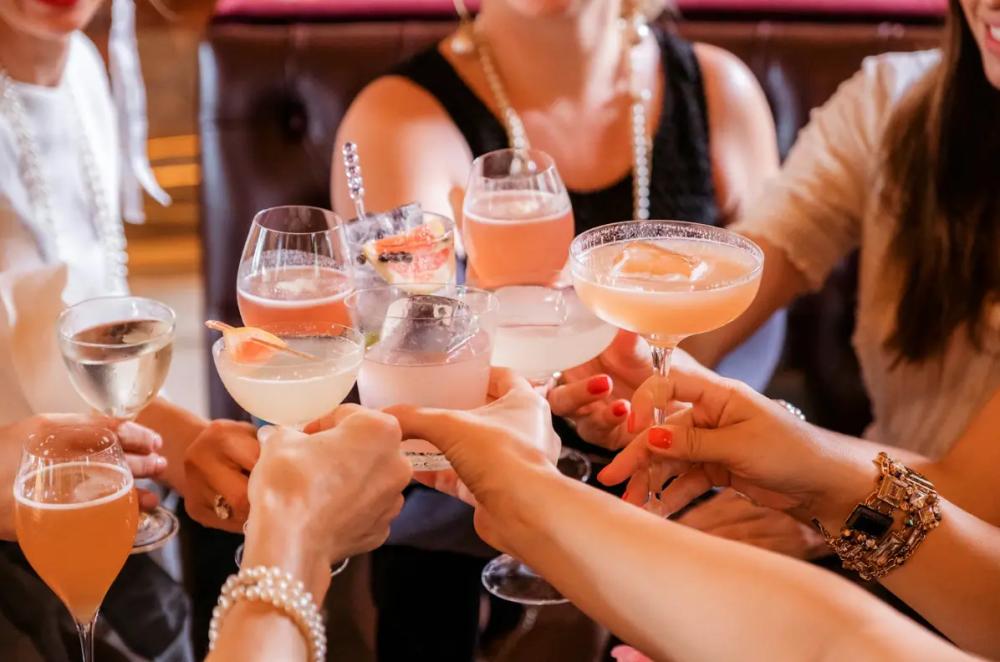 Spritz Culture: Light Bubbly Cocktails For Every Season - Postagem do ...